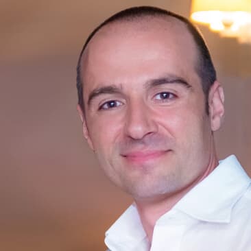 IT Professionals With Over Two Decades of Global Experience